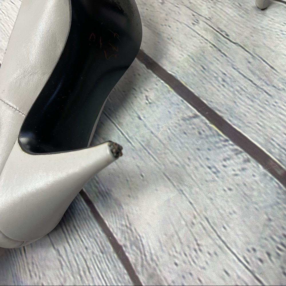 Vintage Gray Cone Shaped Pumps - Gem
